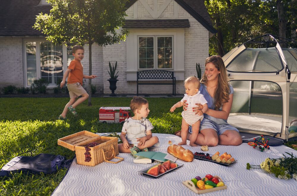 What's the difference between the Pop N’ Go Playpen and the Pop N’ Go ...